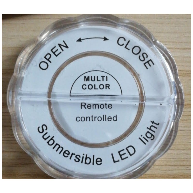 Remote control submersible LED floating light - GeeWiz