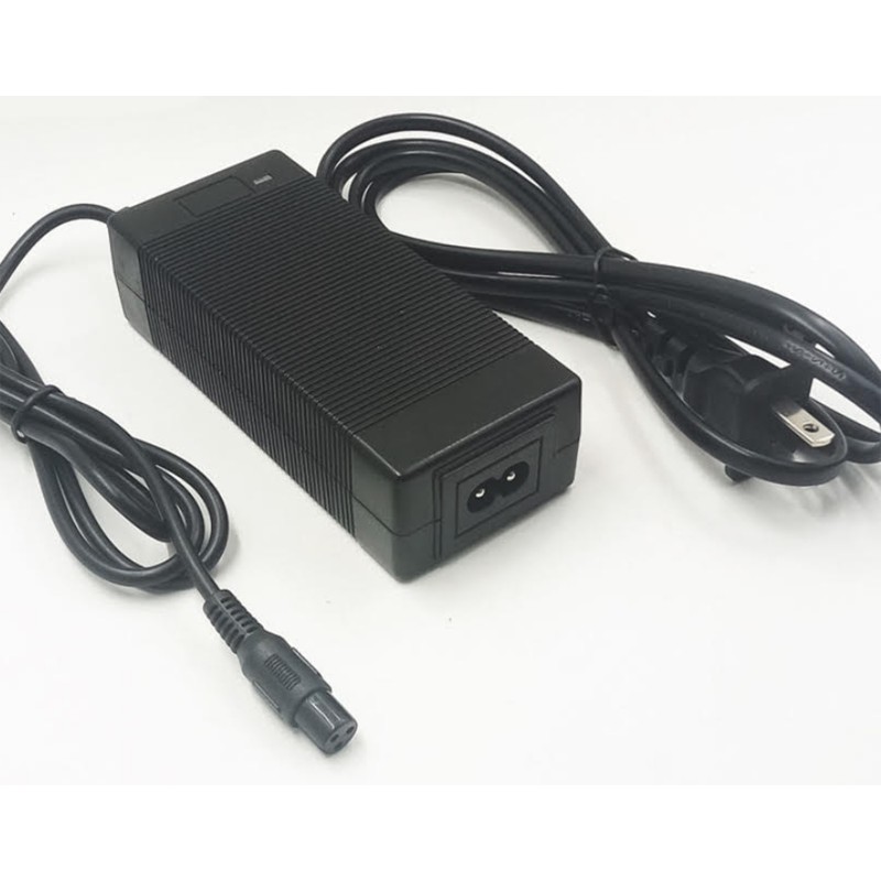 Hoverboard Charger - 42V / 2 Amps - GeeWiz