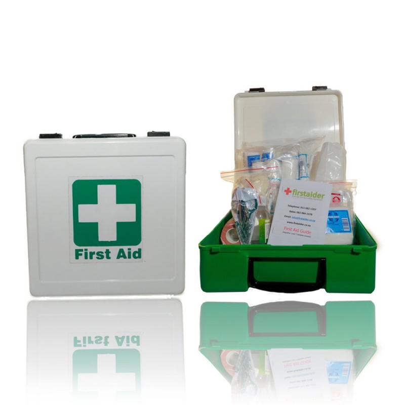Regulation 3 First Aid Kit (5-50 Persons) in Plastic Box - GeeWiz